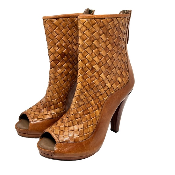 UGG | Shoes | Ugg Collection Onorina Leather Woven Peep Toe In Cognac ...